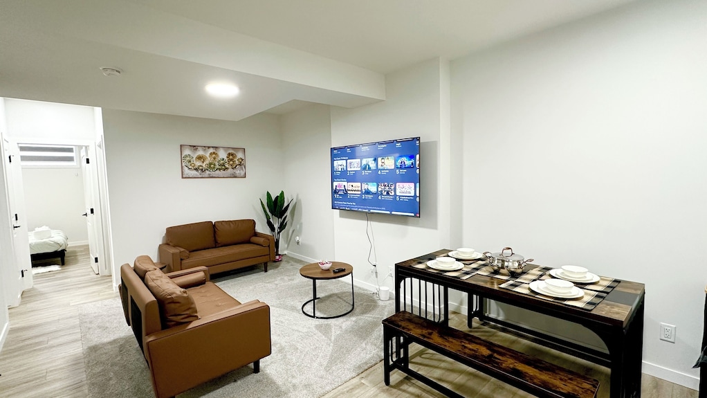 New Luxury 2-bedroom Suite - Alberta