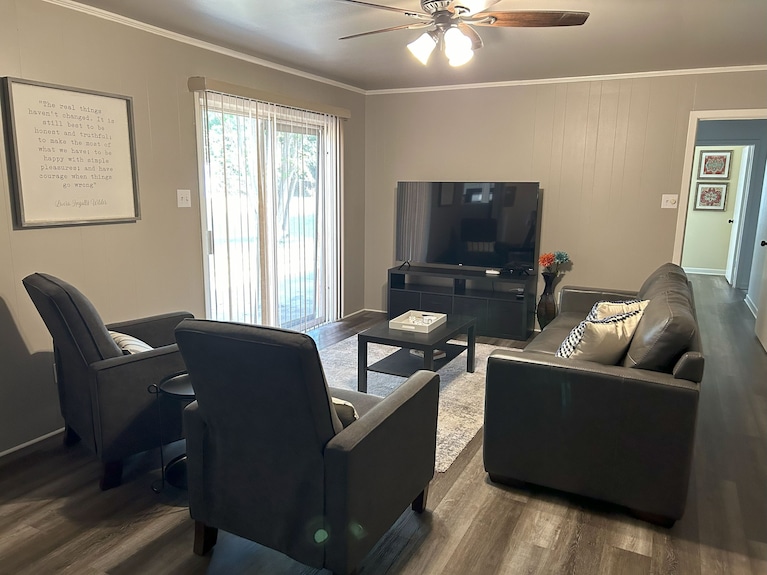 Glencrest: Charming Home In The Heart Of Longview! - Longview, TX