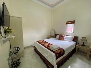 Quarto Standard, vista para o jardim | Ferro/tábua de engomar, Wi-fi grátis 