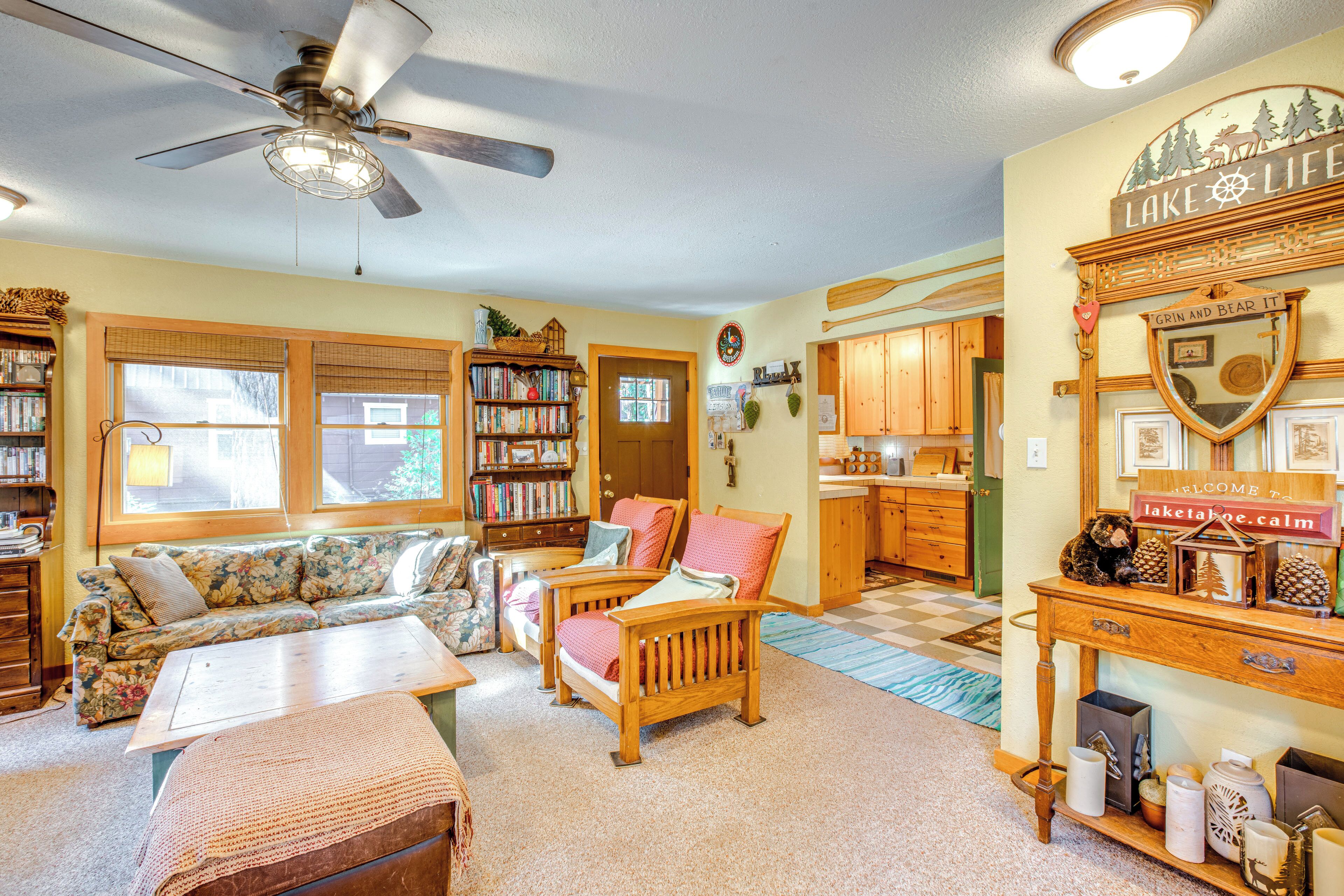 1 Mi To Lake Tahoe: Rustic Cabin W/ Boat Dock - Lake Tahoe