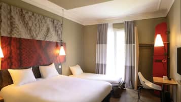 Quarto Triplo, várias camas | Quartos insonorizados, ferro/tábua de engomar