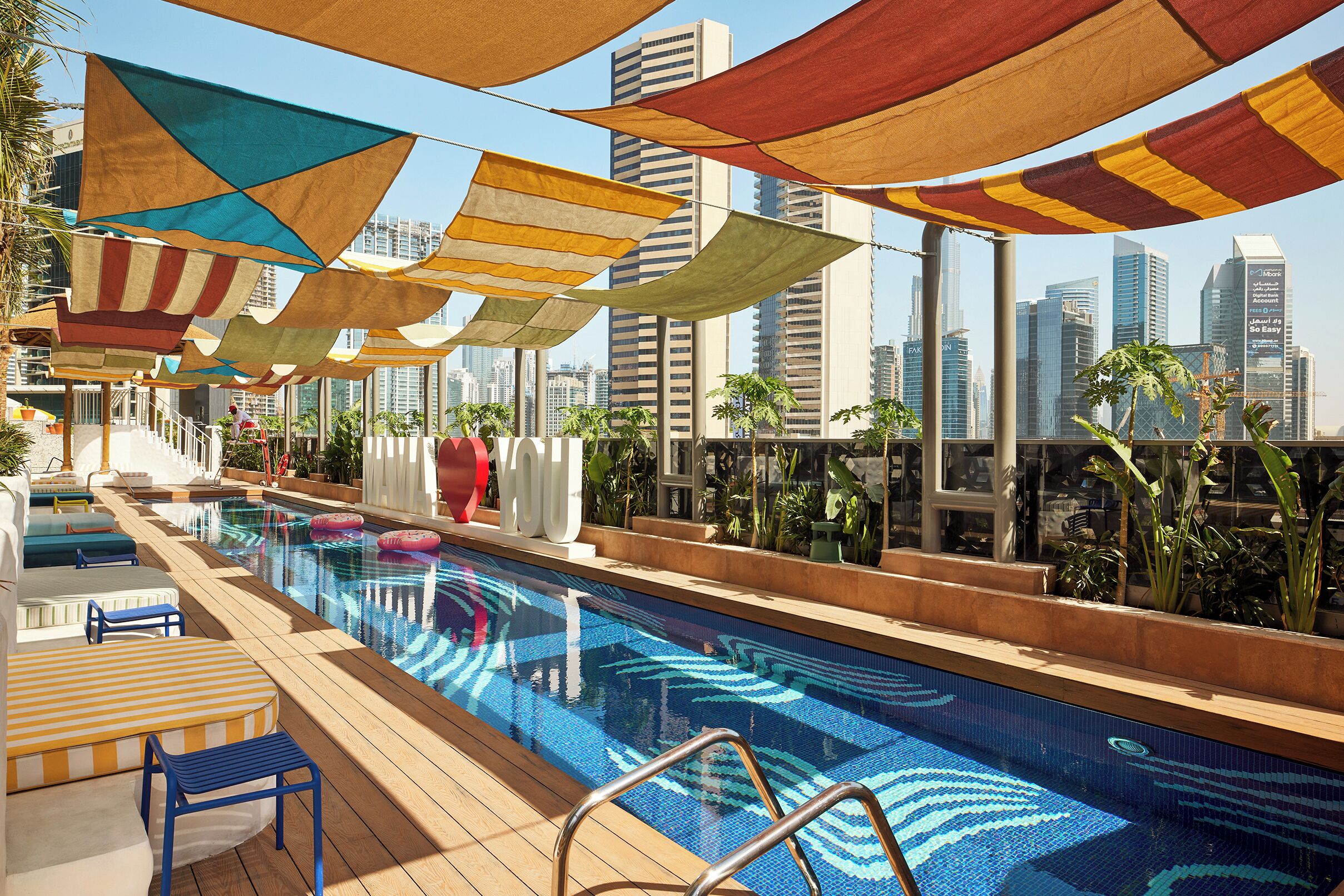 4 piscinas exteriores, da(s) 8:00 à(s) 19:00, toldos gratuitos 