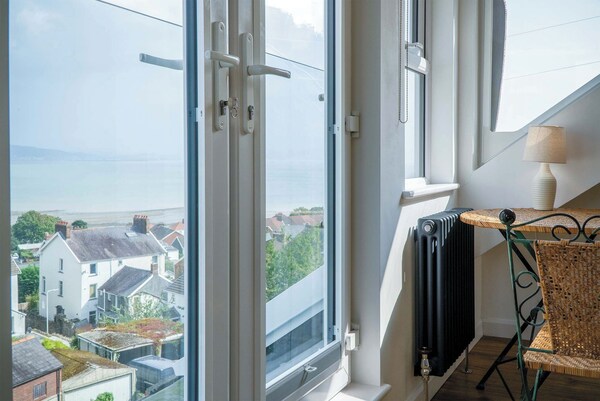 Overland Road 4 Bed House Mumbles - The Mumbles