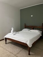 Quarto Quádruplo Básico | Quartos insonorizados, Wi-fi grátis, roupa de cama fornecida 