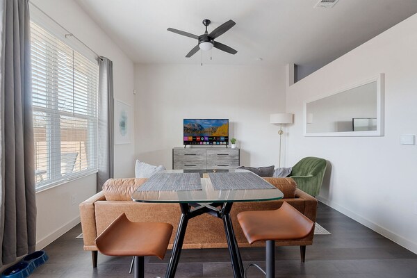 Med Jet Ease 1br Private Backyard Dal Utsw - Highland Hills - Dallas