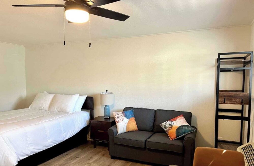 Alhonna Resort's Recently Renovated Motel Unit 34 Reviews, Deals ...