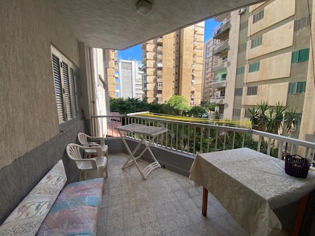 Apartamento ClƔssico, vista para o jardim | TerraƧo/pƔtio interior