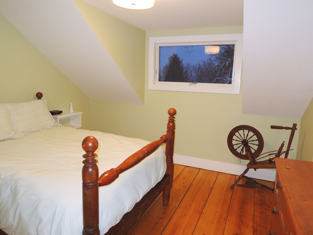 Quintessential Farmhouse with WiFi and incredible views in Brownington ...