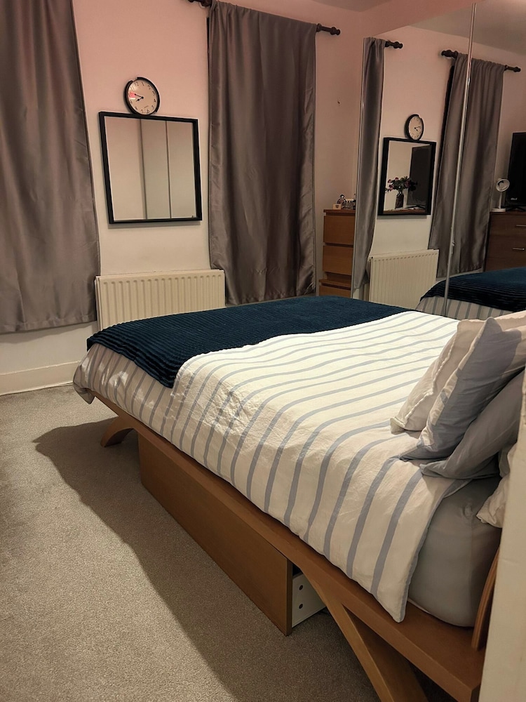 Cozy Stratford Retreat Near London - Londra
