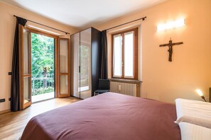 Apartamento clássico, 3 quartos | 6 quartos, roupa de cama
