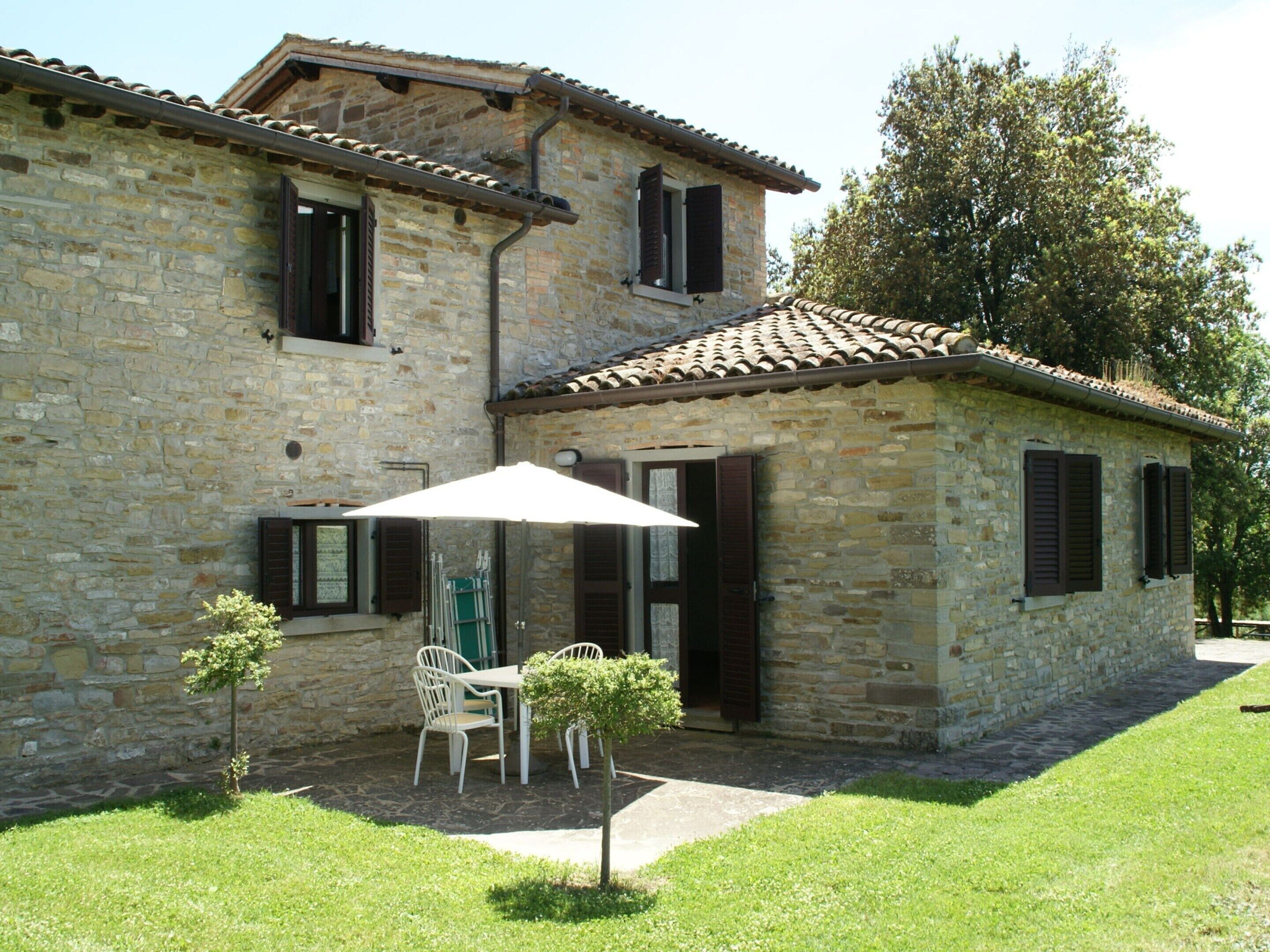 Casa clássico, 2 quartos | Sacada