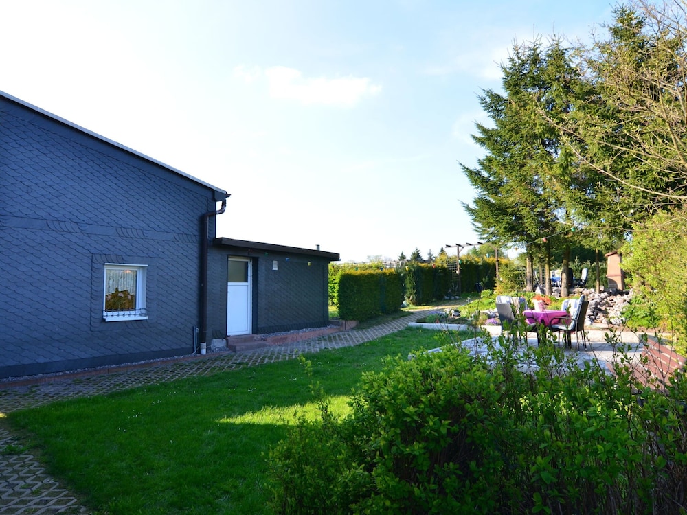 Holiday Home In Neustadt Am Rennsteig With Pond - Hildburghausen