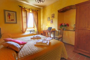 Casa Clássica, 3 quartos | 2 quartos, com mobília individualizada, roupa de cama fornecida 