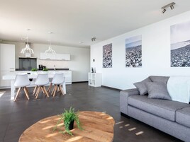 Apartamento Comfort, 3 quartos | Sala