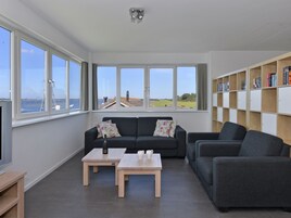 Apartamento clássico, 3 quartos | Sala de estar