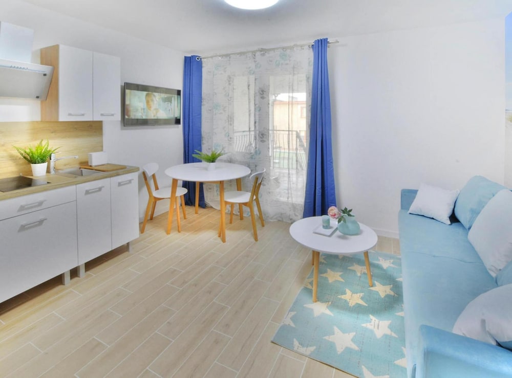 Apartment In Kolobrzeg With Parking Space - Kołobrzeg