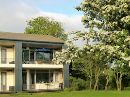 Apartamento clássico, 1 quarto | Fachada