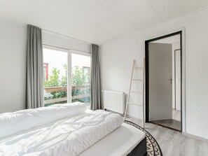 Casa Comfort, 3 quartos | 5 quartos, com mobília individualizada, roupa de cama fornecida