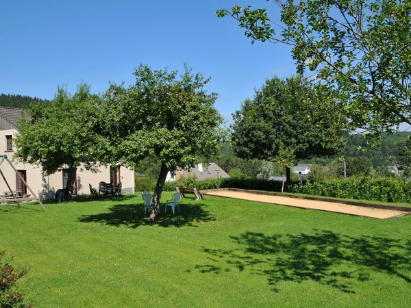 Chalet Just Outside Hampteau Offering Magnificent Views Across The Ourthe Valley - Hotton