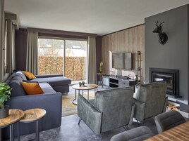 Apartamento Comfort, 3 quartos | Sala | Leitor de DVD 