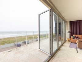 Apartamento clássico, 3 quartos | Sacada