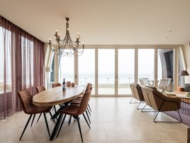 Apartamento clássico, 3 quartos | Sala de estar