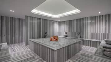 Sauna seca, sauna a vapor, banho turco/hammam, massagens