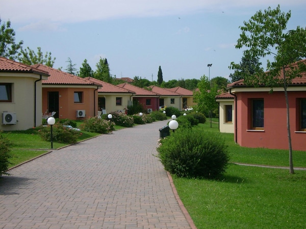 Bungalow In The Bella Italia Holiday Park - Lake Garda