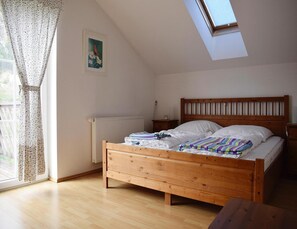 Apartamento clássico, 2 quartos | 6 quartos, individualmente mobiliados