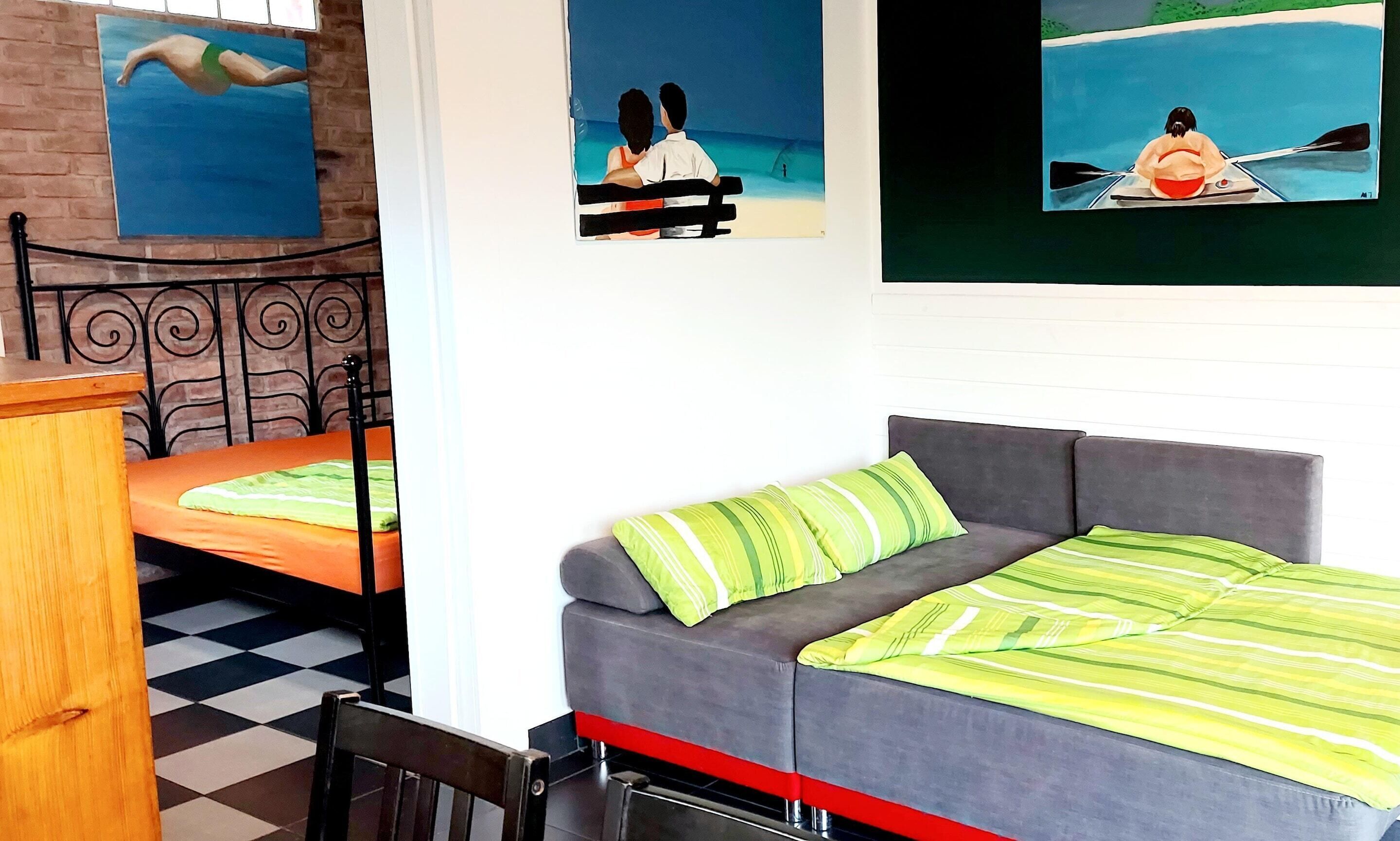 12 quartos, individualmente mobiliados