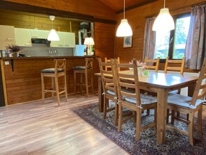 Casa Romântica, 2 quartos | Restaurantes