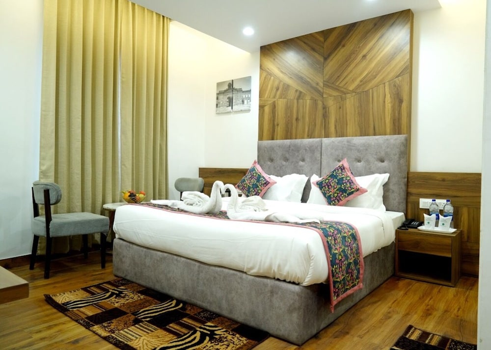 Hotel Luxurio - Amritsar