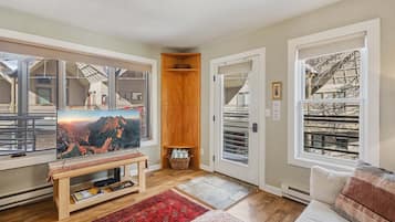 Apartamento em Condomínio Fechado, 1 quarto | Sala de estar