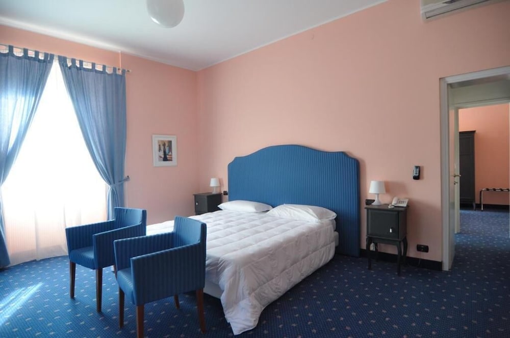 Hotel Milano Pool & Garden - Provincia di Pavia