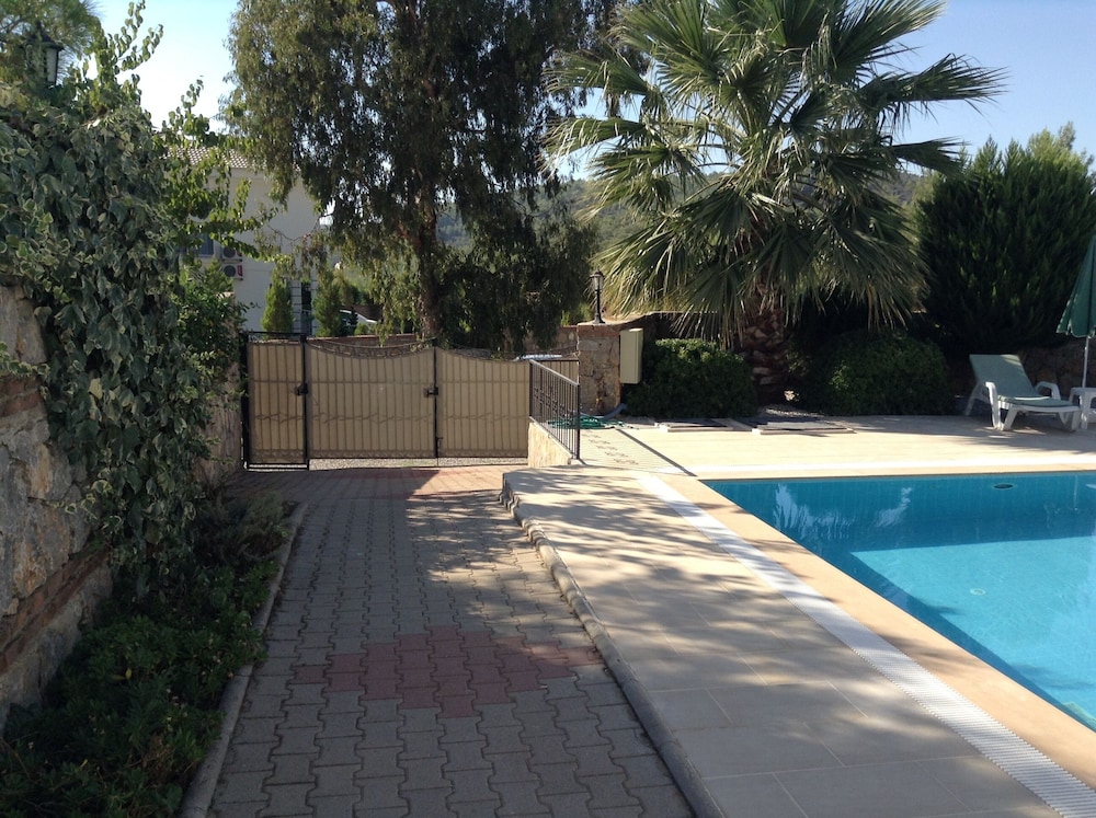 Spacious modern villa set in a fabulous location overlooking the Ovacik ...