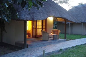 Quarto Duplo ou Twin Comfort | Secretária, secretária adequada para computadores portáteis