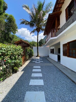 Área para churrascos e piqueniques