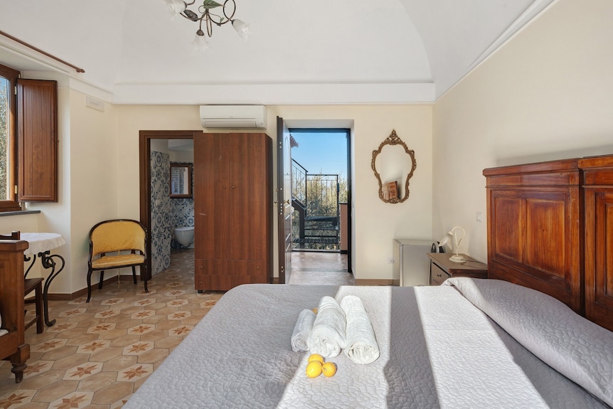 Holiday Home 'Camera Ulivo Con Vista Mare' With Sea View, Wi-fi And Air Conditioning - Vico Equense