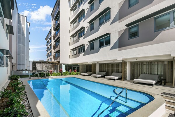 Lowanna Beach Resort By Direct Collective - Sunshine Coast