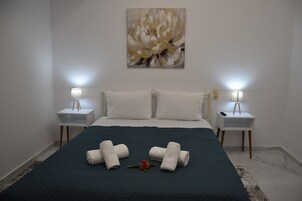 Apartamento Deluxe, vista para a montanha | 1 quarto, secretária, ferro/tábua de engomar, Wi-fi grátis 