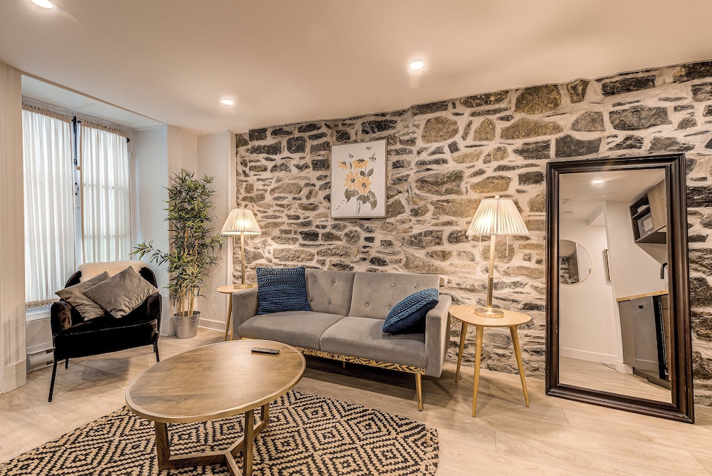 Elegant 1 Bedroom Suite - Québec