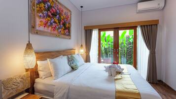 Quarto Duplo Superior | Minibar, cofre no quarto, secretária