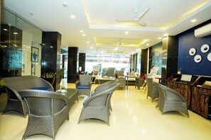 Área de estar no saguão