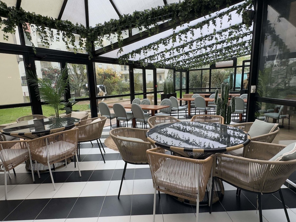 Ibis Styles Paris Hippodrome De Vincennes - Saint-Maurice