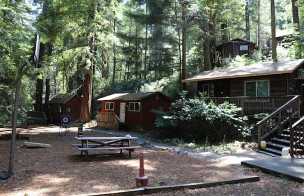 "Riverstone" Cabin River Access In Redwoods Wifi\n\n - Richardson Grove State Park, Garberville