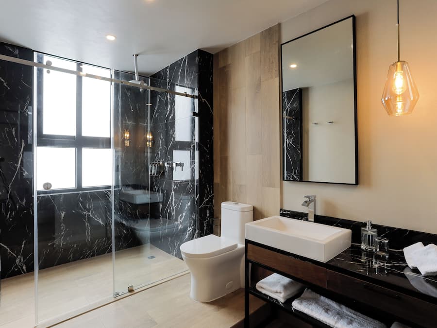 Quarto Deluxe, varanda, Vista para a cidade | Casa de banho
