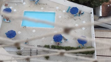 Apartamento Familiar, lanai (alpendre havaiano), vista para a piscina | Sala de estar