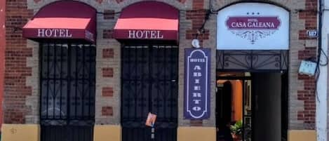 Fachada da propriedade