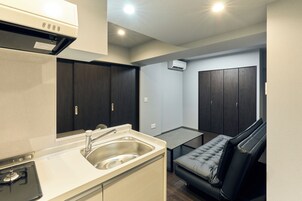 Quarto Twin Deluxe | Secretária adequada para computadores portáteis, Wi-fi grátis 