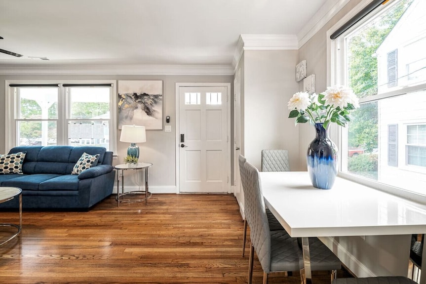 Fenced Yard, Swing Set: Pawfect For Family & Dogs! - Petersburg, VA